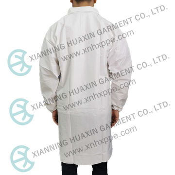 China Disposable non woven microporous Impervious spray lab coat on ...