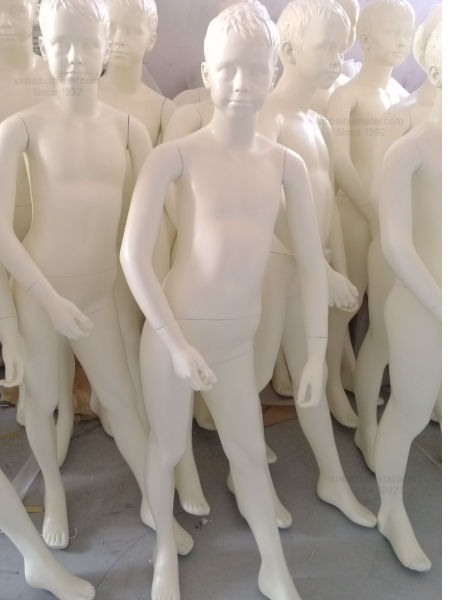 China Customized Fashion FRP Full Body Children Mannequin on Global ...