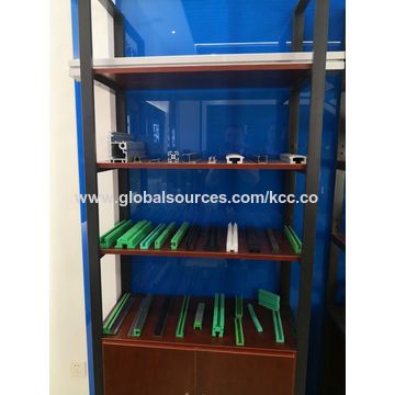 China UHMW-PE with Excellent Strength/Toughness/Low Moisture Absorption ...