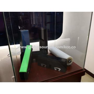 China UHMW-PE with Excellent Strength/Toughness/Low Moisture Absorption ...