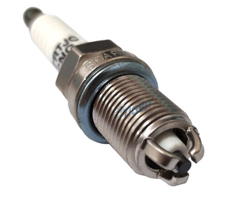 China Spark plug ET-BKR7 K7RTJC, 3 pin type,long working life,auto ...