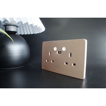 China Electrical UK wall socket 2 pin brush surface 100-240V 13A works ...