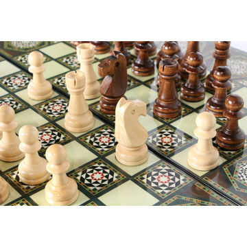 China New Magnetic Rubber Wood beech international chess board with ...