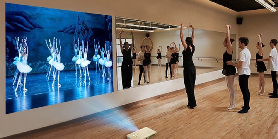 Hotus Windows 10 Smart DLP Projector 1080P Screenless Computer ...