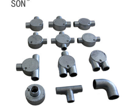 China 4 way 20mm 25mm hot dipped galvanized malleable iron circular ...