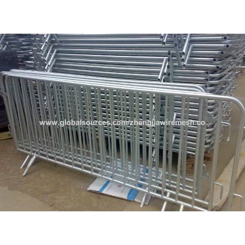 China Crowed control barrier, temporary mesh fence on Global Sources ...