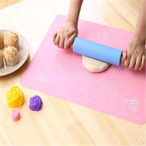 China Food grade kitchen utensil baking tool silicone rolling pin with ...