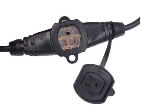 China Waterproof multiple receptacle power distribution extension cord ...