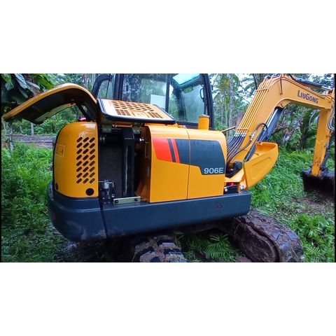 China Heavy Duty 6 Ton Crawler Excavator 906E with breaker on Global ...