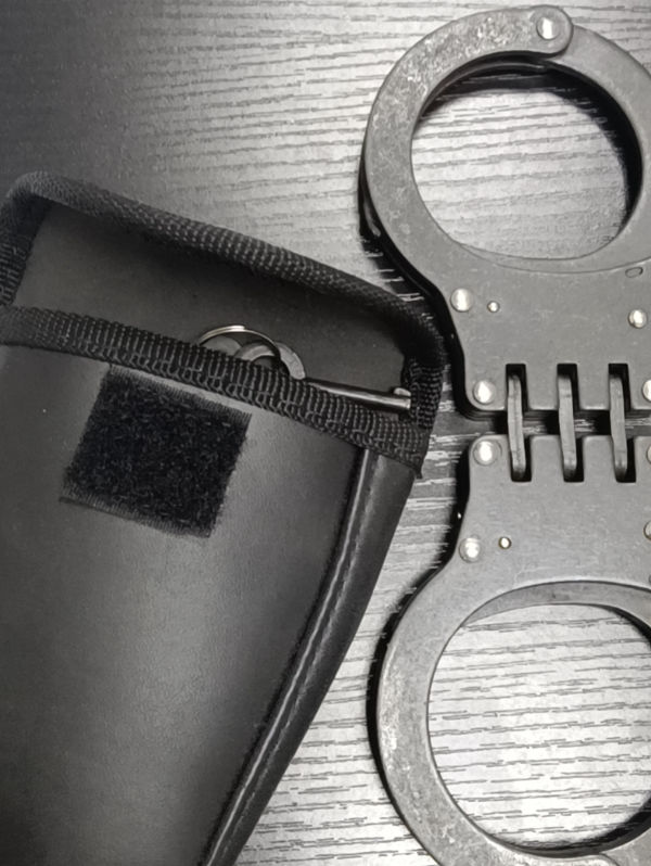 China Handcuff with Double System, Widely Used by Police on Global Sources,handcuff