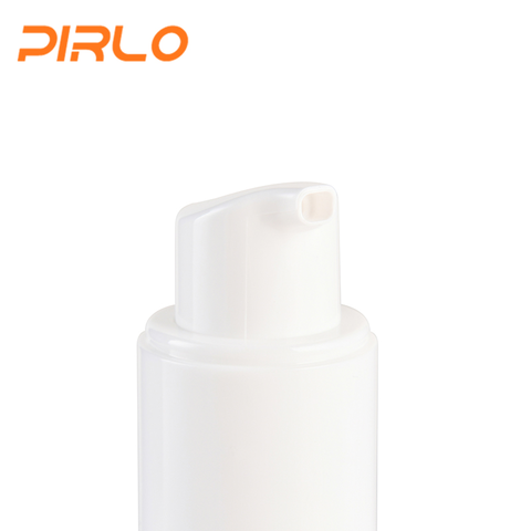 China 2oz White color baby talcum dry powder spray 60ml plastic skin ...