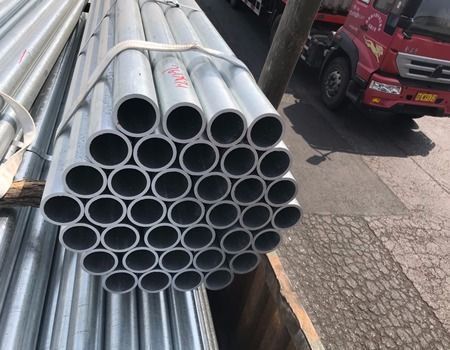 China Sch 80 hot dipped galvanized steel pipe price list on Global ...