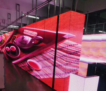 China Indoor led p5 smd2121 led panel full color display screen on ...