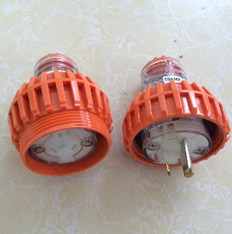 China Outdoor Electrical Weatherproof Waterproof Flat Industrial Plug ...