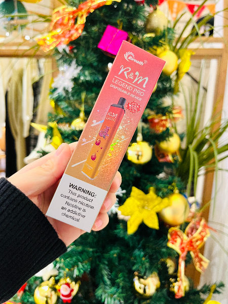 China Wholesale Disposable Vape 7000puffs Triangle Shape Rechargeable ...