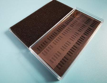 China Transparent Mini Prism Collect Packing Box Optical Usage Sponge ...