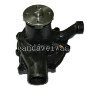 China Water pump ME995307 ME995446 ME993767 ME995586 ME995293 for 6D17 ...