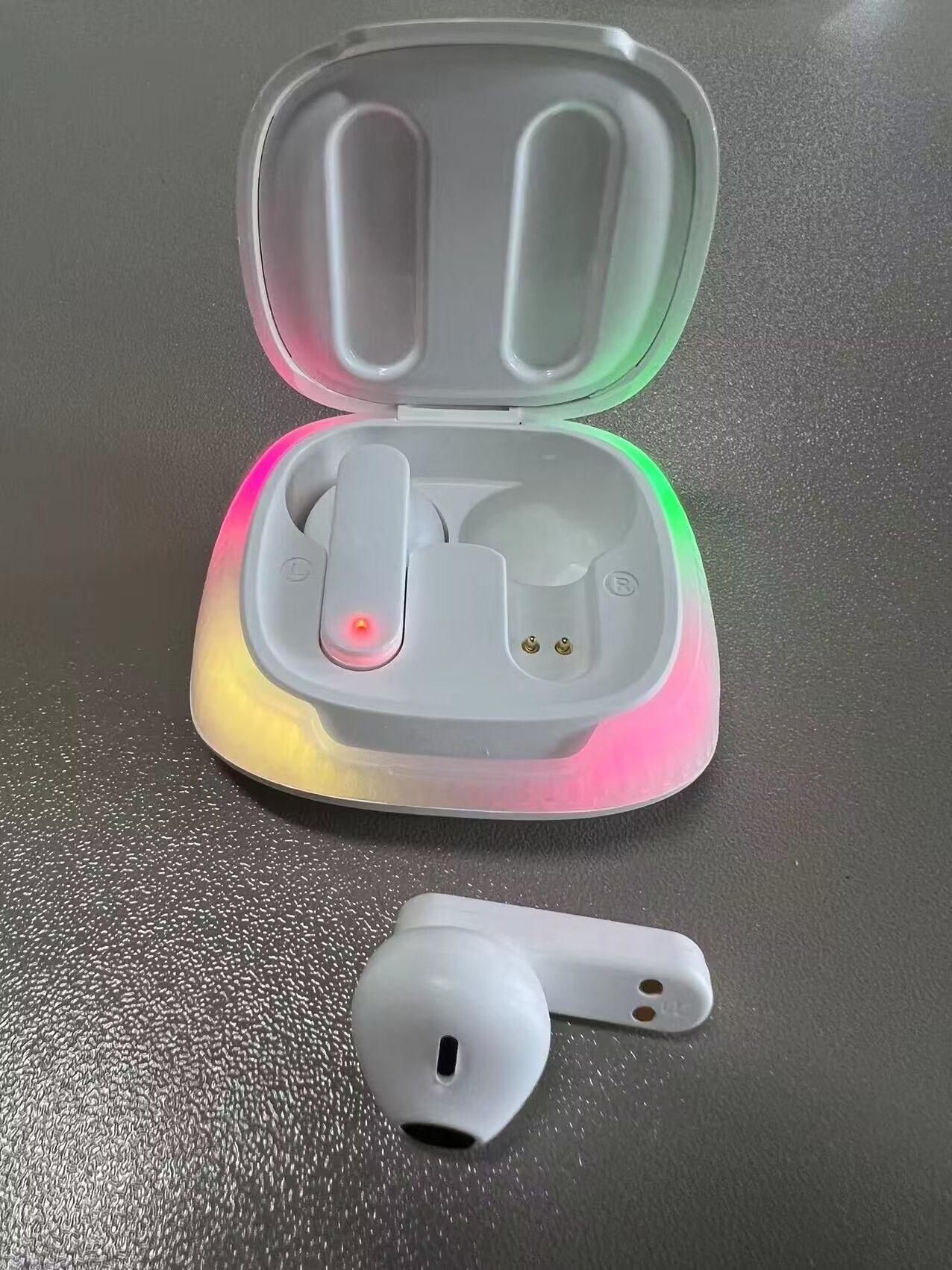 Buy China Wholesale New Arrival Tws Gaming Headphones Mini Earbuds B18 ...