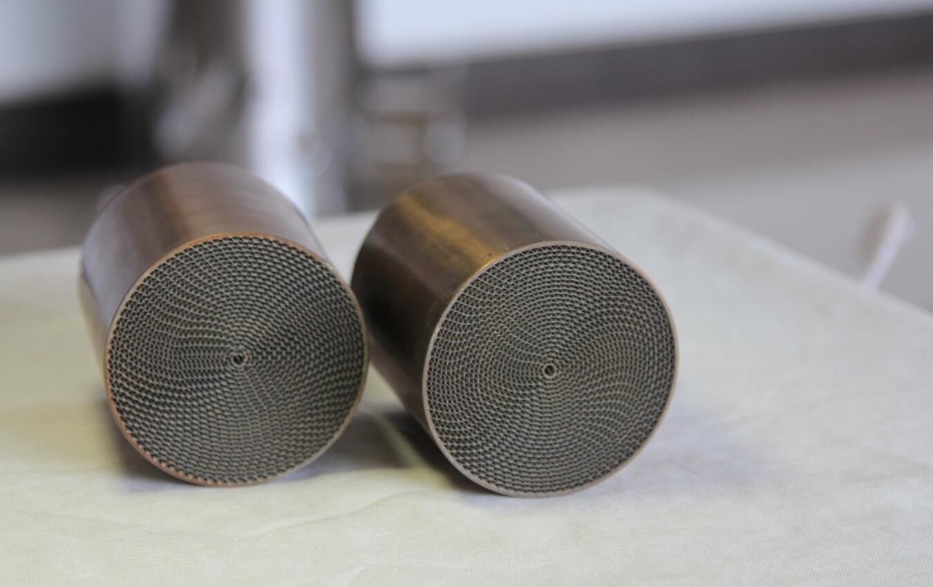 Buy China Wholesale High Quality Carrier Metal Catalytic Converter ...