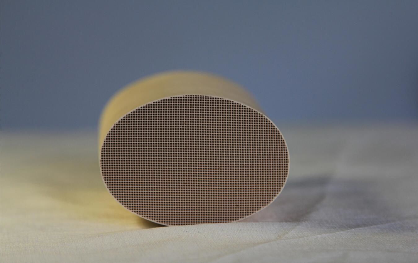 Factory Supply Auto Catalyst Oval Ceramic Substrate With Catalyst ...