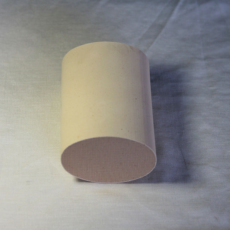 Factory Supply Auto Catalyst Oval Ceramic Substrate With Catalyst ...