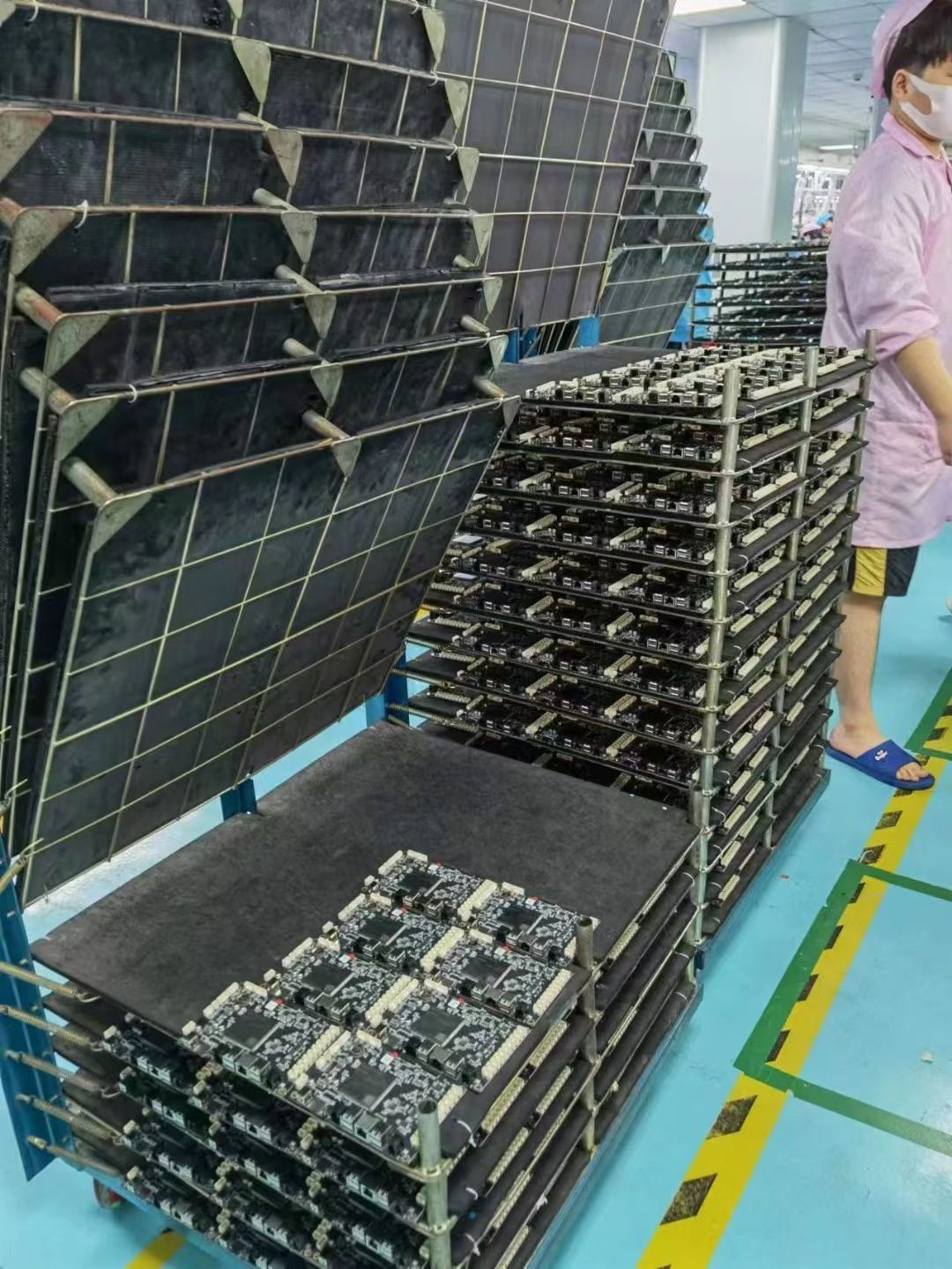 Android Board With Touch Lcd Screen Quad Core Cpu Development Mainboard ...