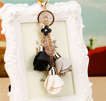 Buy Wholesale China Fancy Keychains Metal Alloy Keychains With Crystal ...