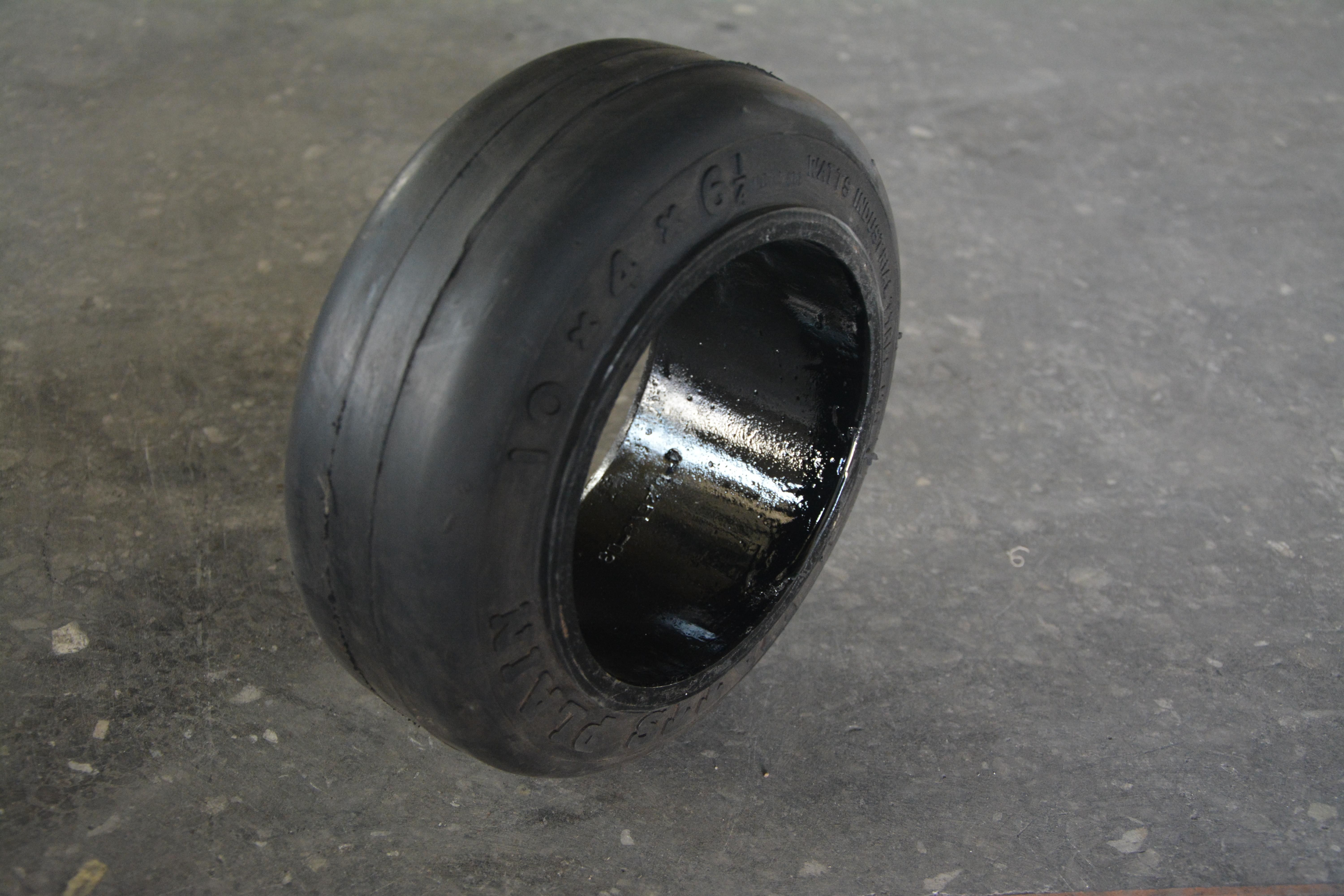 Buy Wholesale China Solid Tire 10x4x6.25 Flat Tread Press On Solid Tire ...