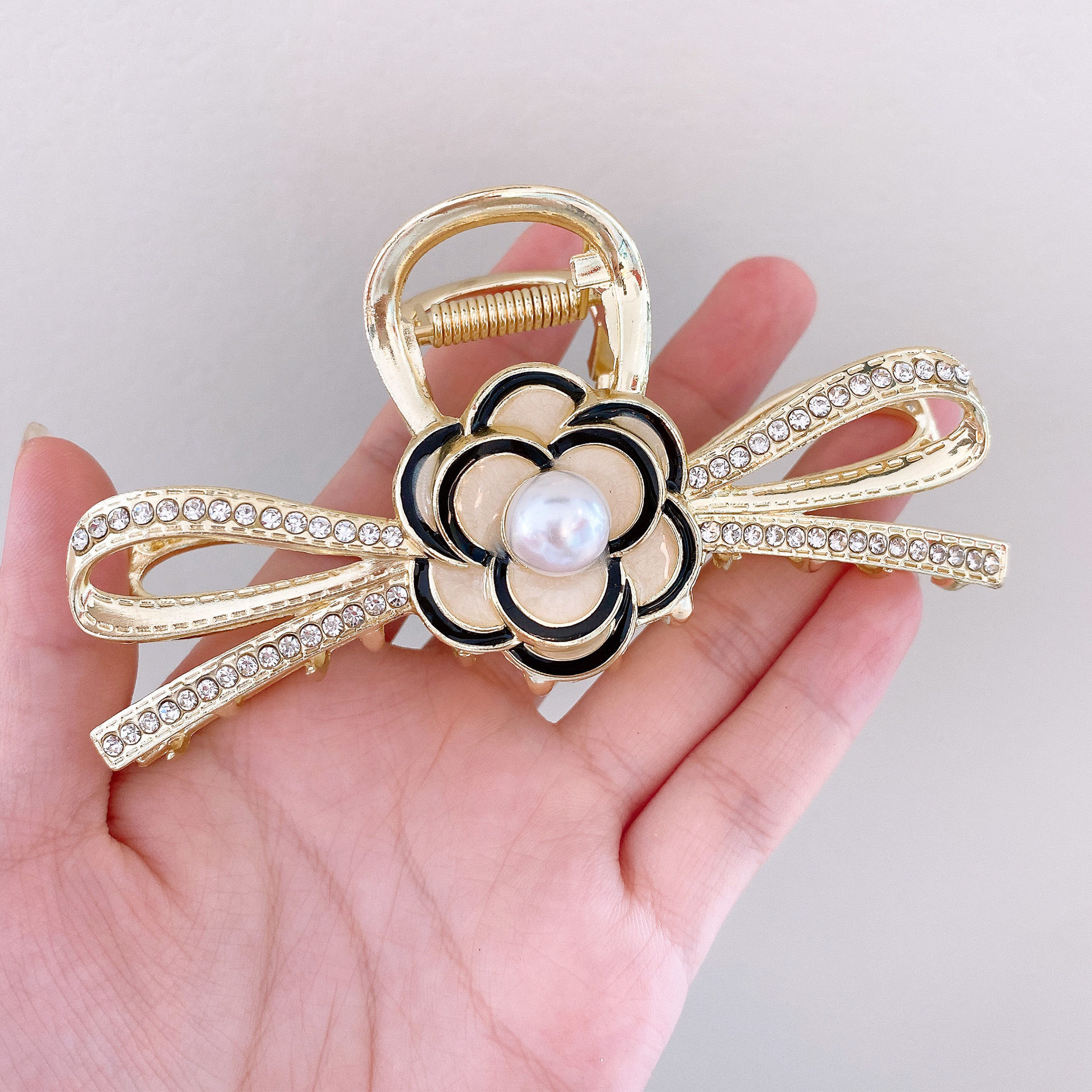 Buy Wholesale China Wholesale Hair Claws Creative Alloy Hair Clips Oem ...