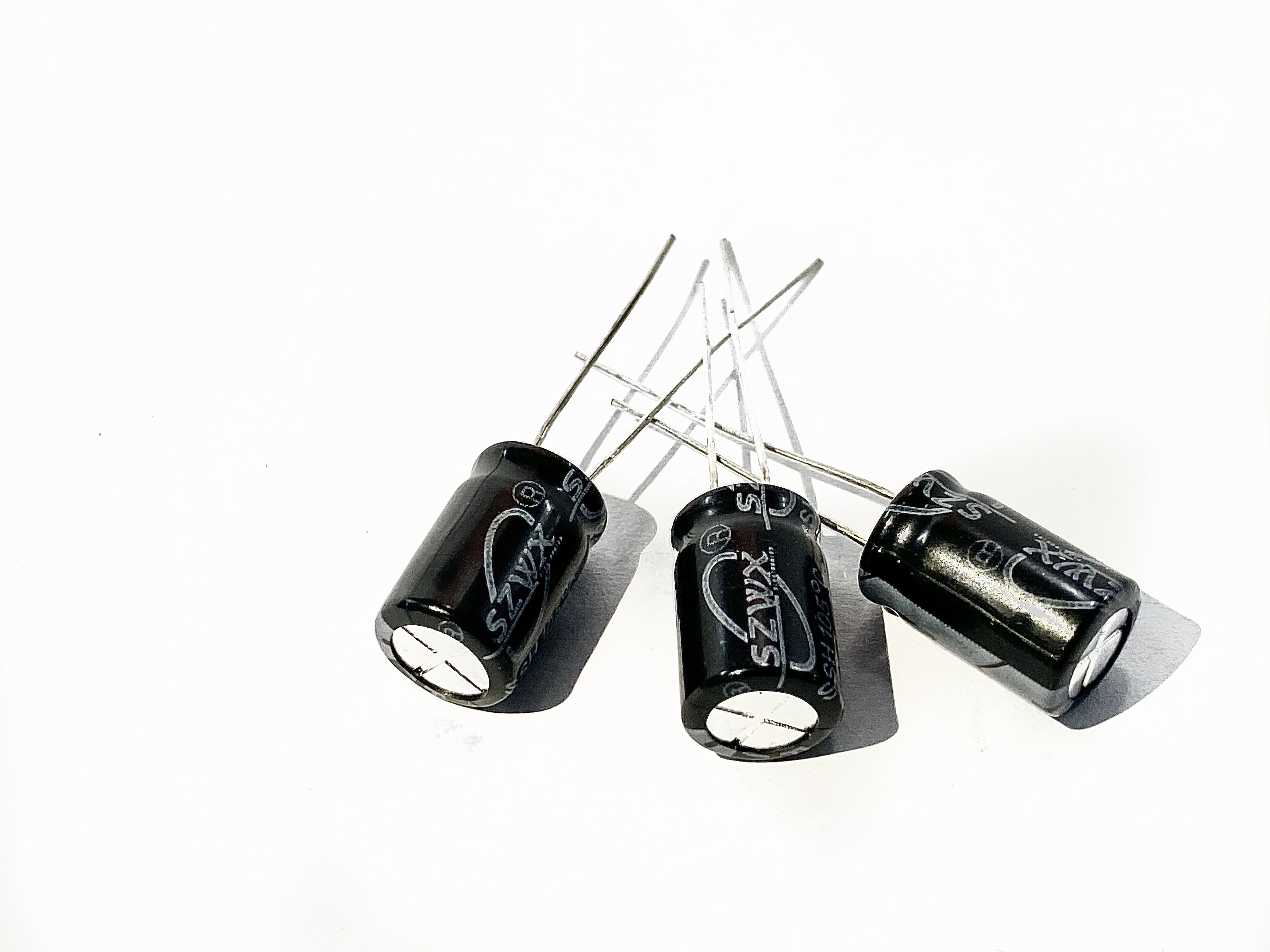Factory Price Radial Lead Type Aluminum Electrolytic Capacitor 220μf ...