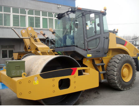 Buy China Wholesale 10 Ton Small Single Drum Vibratory Road Roller Xcmg ...