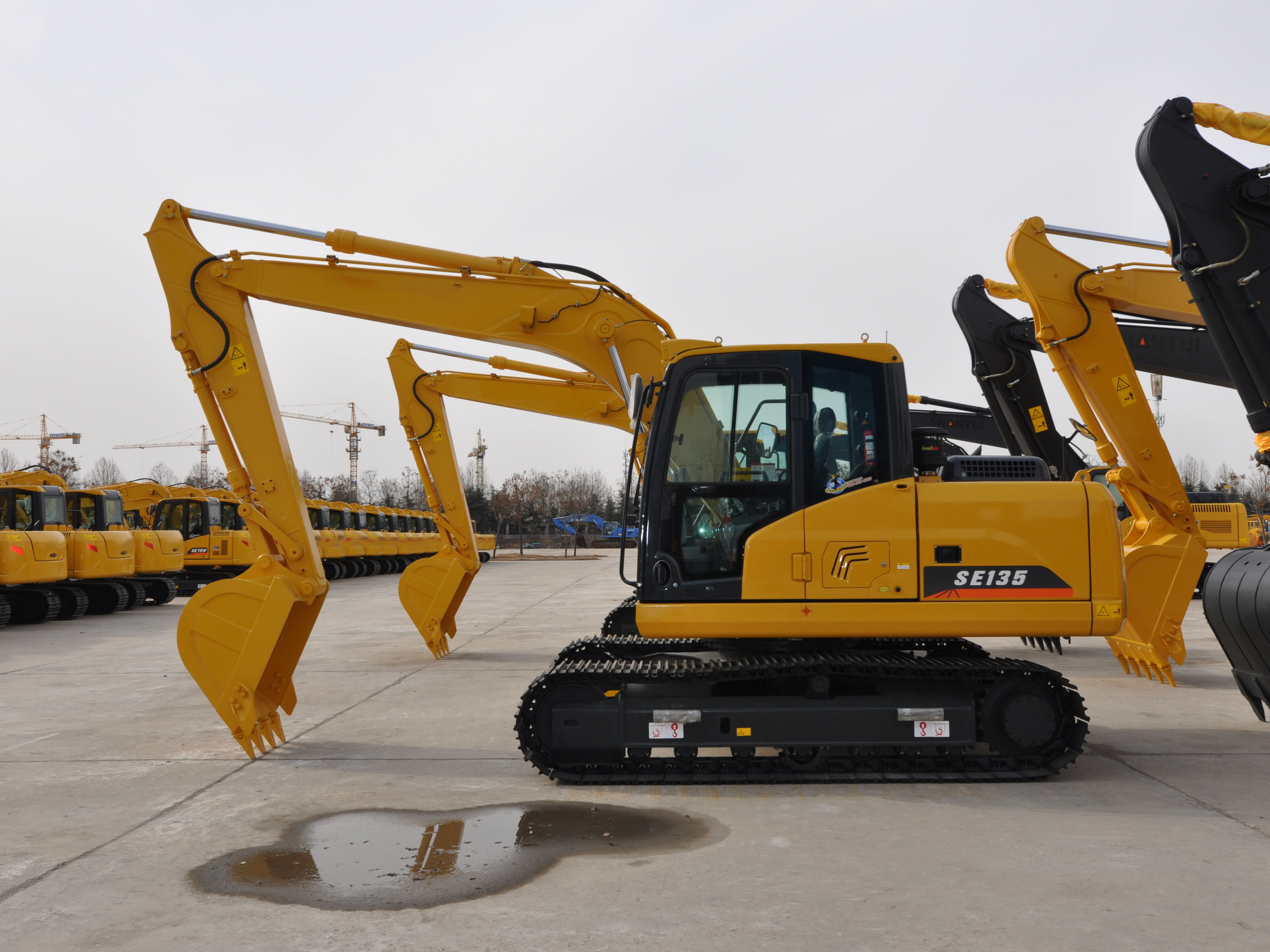 Buy Wholesale China 37 Tons 1.8cbm Shantui Crawler Excavator Se370lc & Excavator at USD 125000 ...