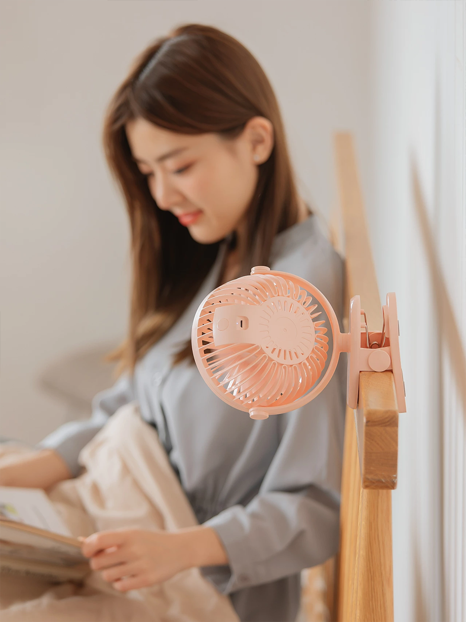 Buy Wholesale China 2023 Wholesale Ultra-thin Silent Dc 5v Table Fan Usb Rechargeable Mini Usb ...