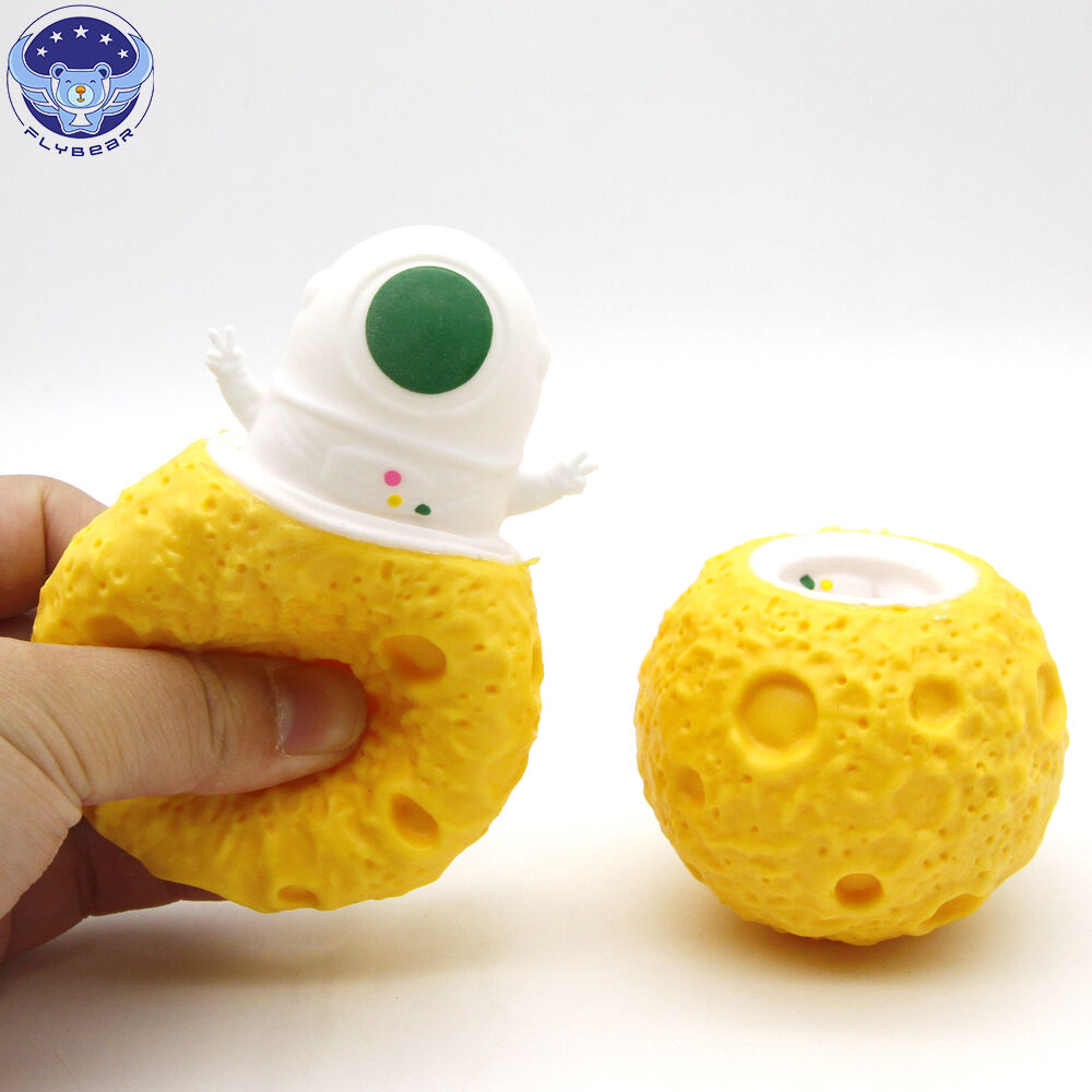 Buy Wholesale China Squeeze Astronaut Toys Decompression Spaceman Cup ...