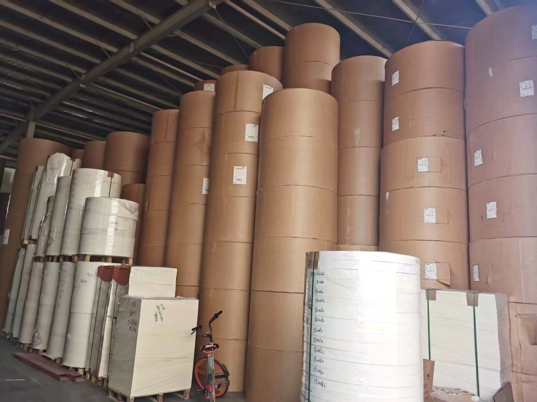 Buy Wholesale China Raw Material Pe Coated Paper Roll For Making Pape ...