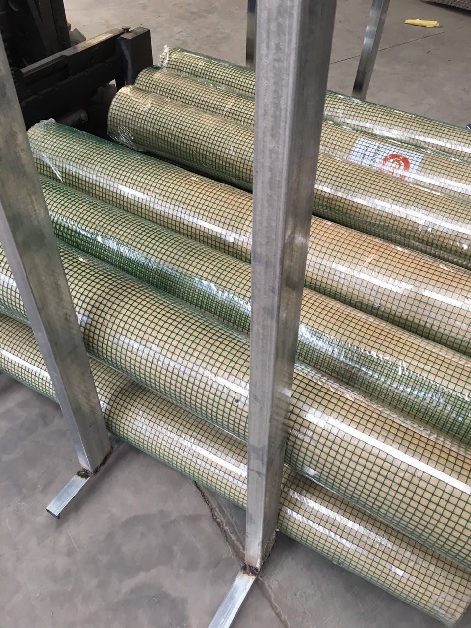 Buy Wholesale China Pvc Wire Mesh Roll Plastic Coated Weld Wire Mesh ...