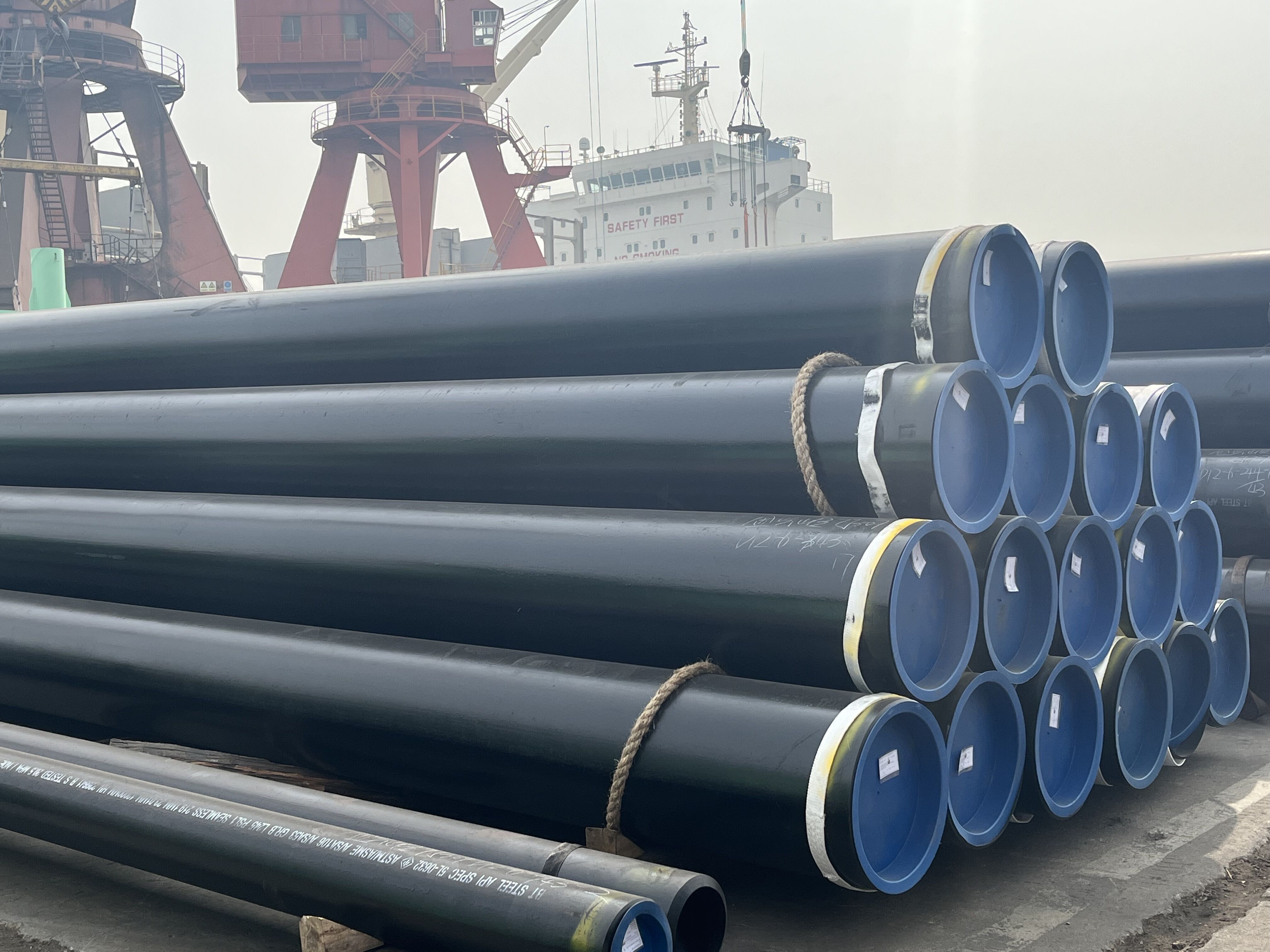 Manufacturer And Exporter Gas Black Steel Seamless Pipes Sch40 Api5l ...