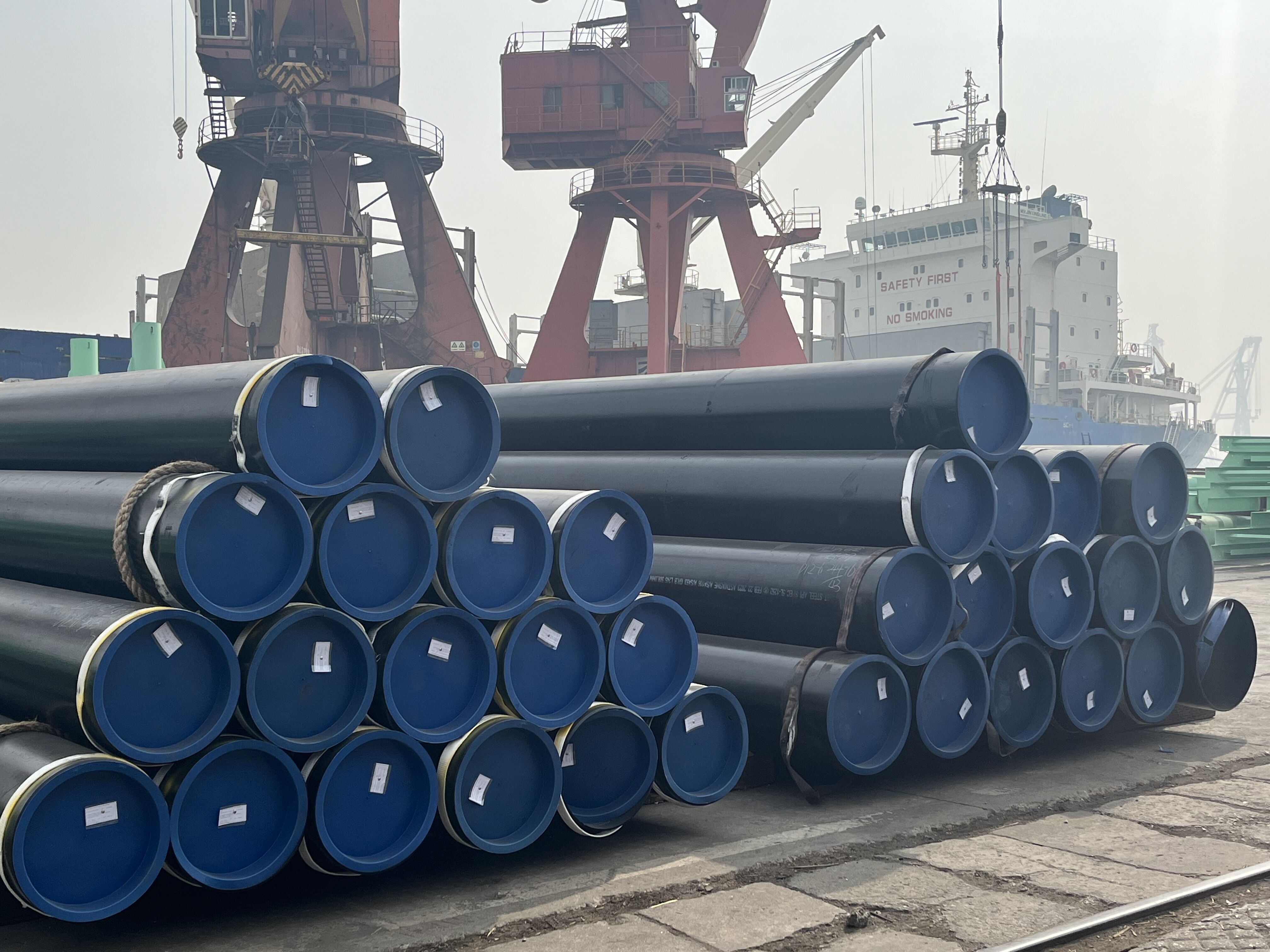 Manufacturer And Exporter Gas Black Steel Seamless Pipes Sch40 Api5l ...