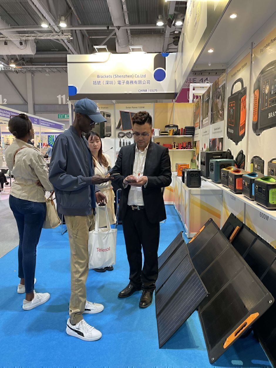 Buy Wholesale China Factory Price 450a 1800mah Portable Backup Power Jump Starters For Outdoor ...