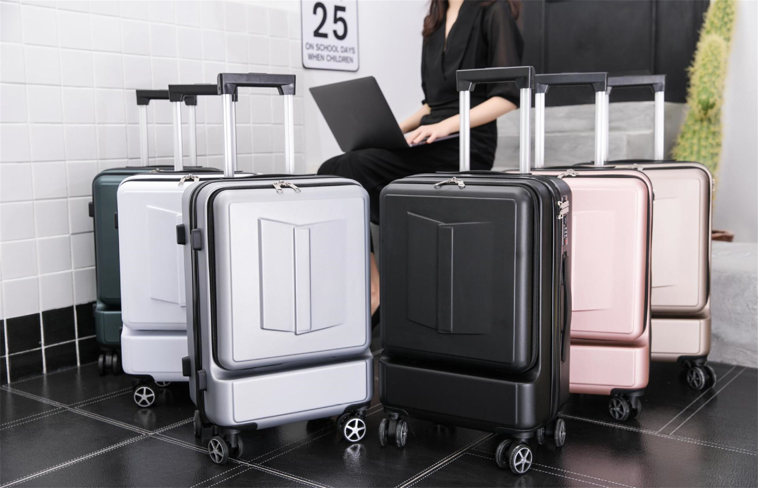 Buy Wholesale China Manufacturer Specially Designed Luxury Lightweight ...