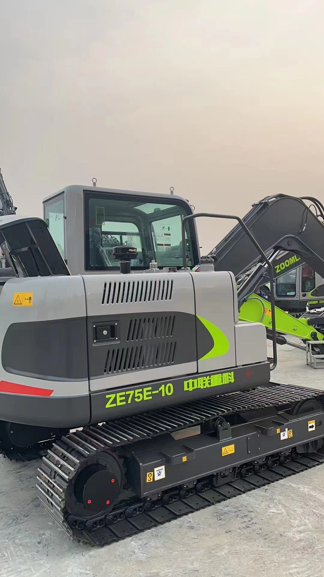 Buy Wholesale China Zoomlion 7.5 Ton Medium Crawler Hydraulic Excavator ...