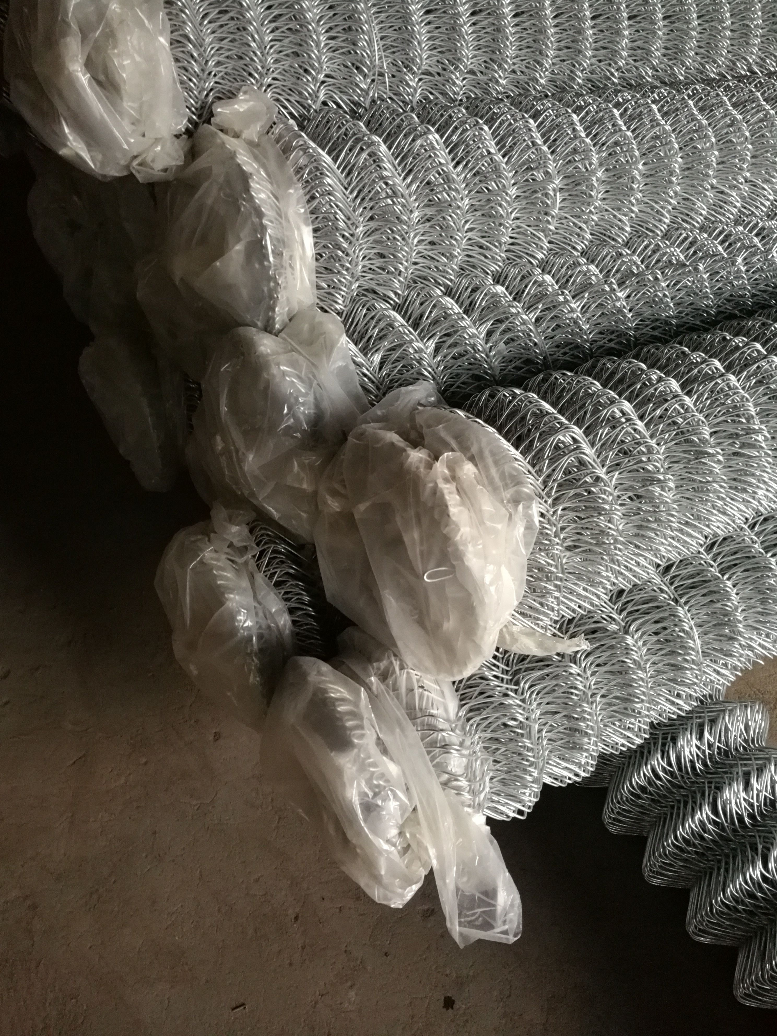 Hotsale Price Q195 Chain-link Wire Mesh Fence $5 - Wholesale China ...