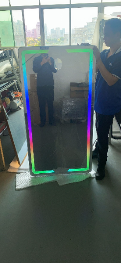 Mirror Photo Booth For Sale Glamour Round Mirror Photo Booth Ready To ...