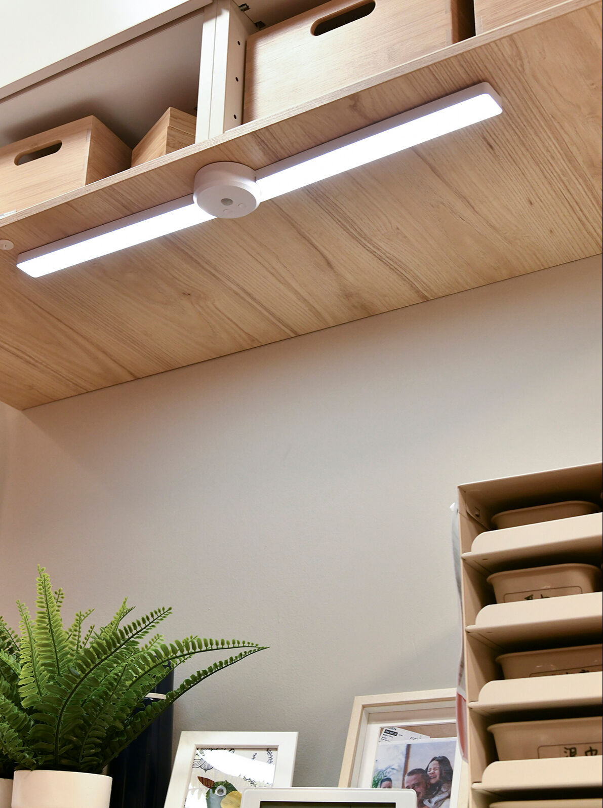 Buy Wholesale China Magnetic Smart Cabinet Light For Home Office ...