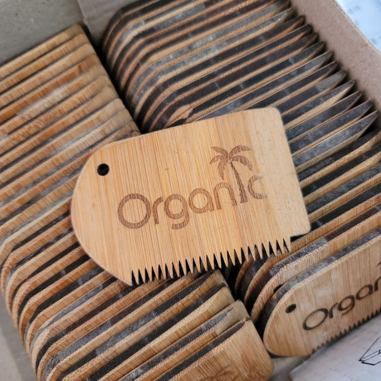 Wholesale Surfing Accessories Surfboard Wax Comb Custom Logo Bamboo ...