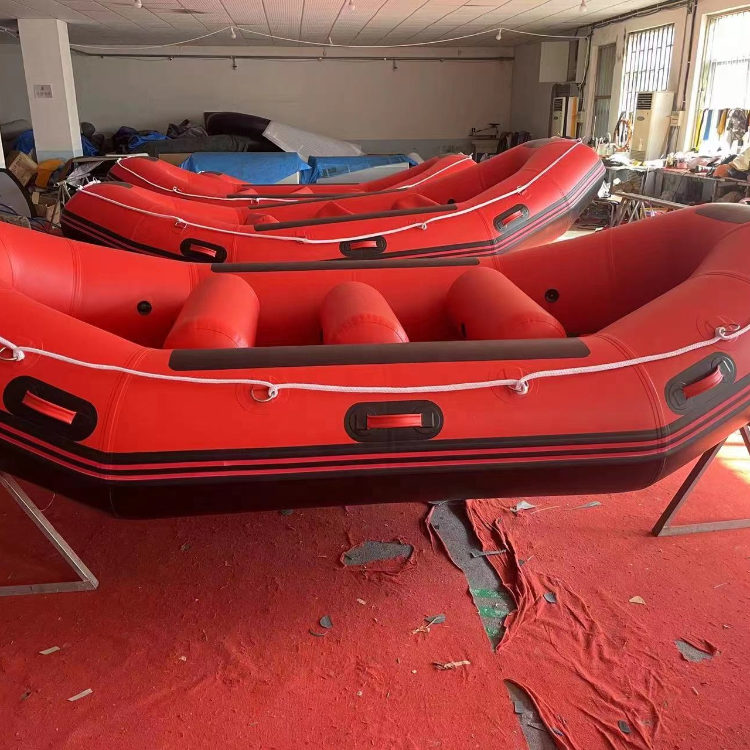 Hot Sale Inflatable Packraft Inflatable White Water Raft / Rafting Boat ...