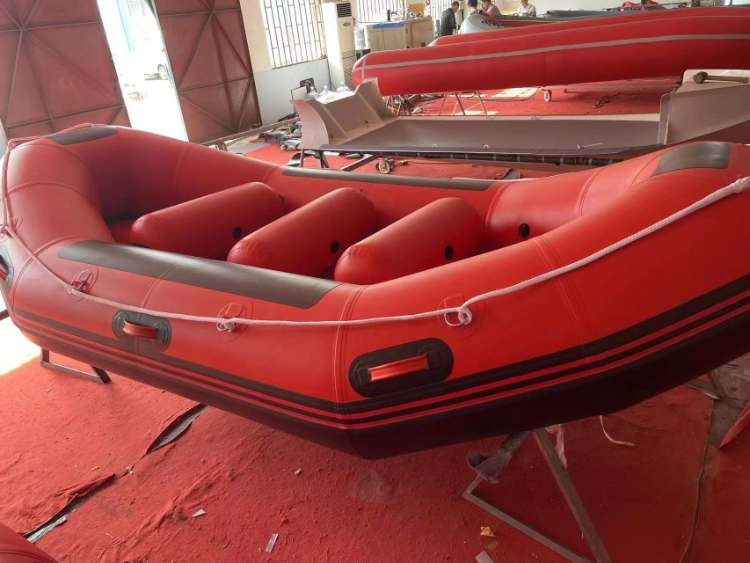 Hot Sale Inflatable Packraft Inflatable White Water Raft / Rafting Boat ...