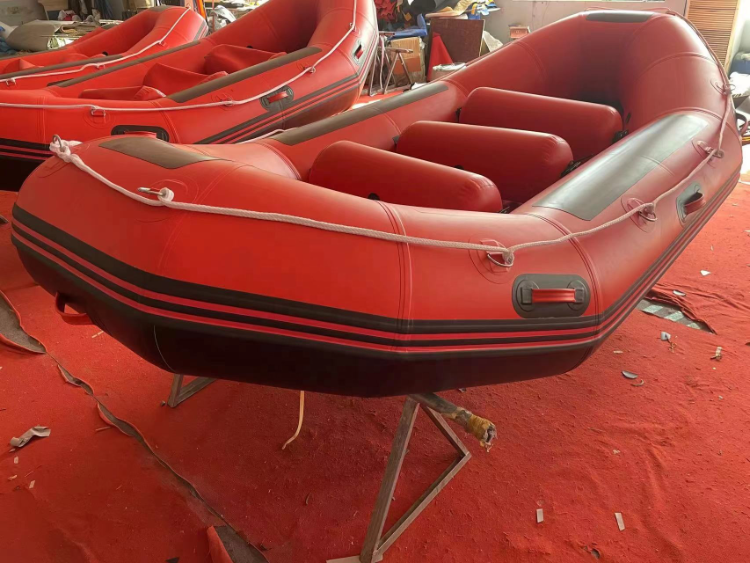 Hot Sale Inflatable Packraft Inflatable White Water Raft / Rafting Boat ...