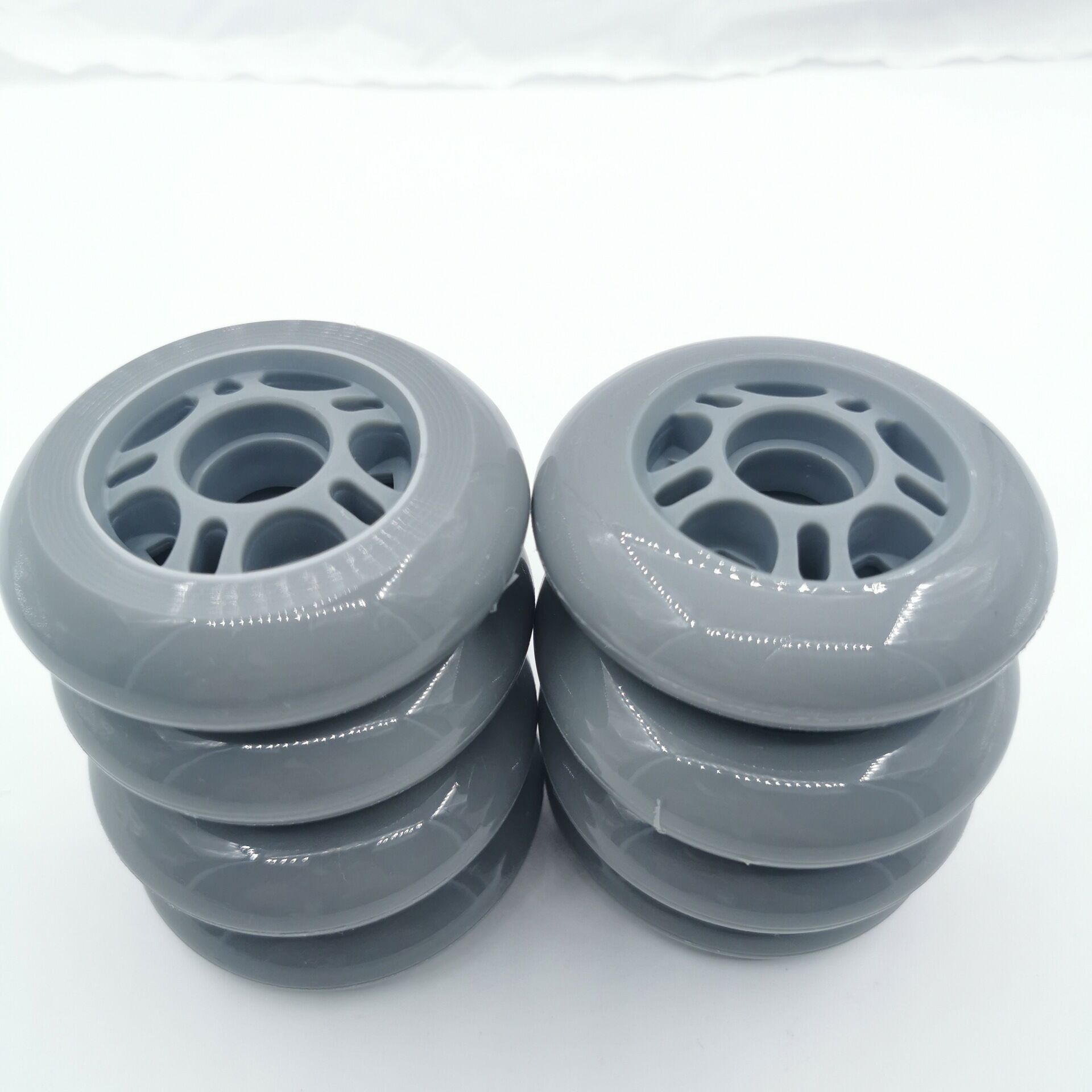Discount Price Soft Grey Wear-resisting Durable Skating Roller Skate ...