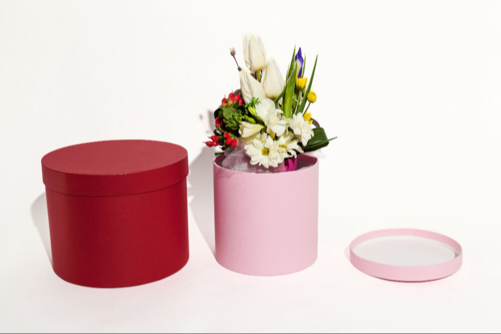 Round Gift Boxes With Lids Red Printed Cardboard Boxes Custom Size ...